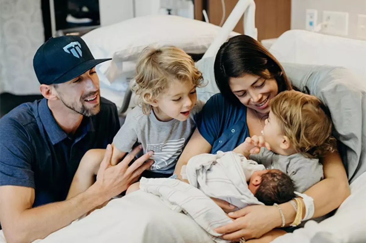 Michael Phelps และ Nicole Johnson