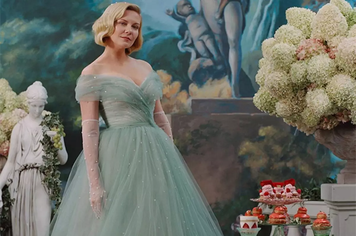 Kirsten Dunst, Lily Reynhart, Margaret Cuelley tornou-se as heroínas do fabuloso Lucbuk Rodarte