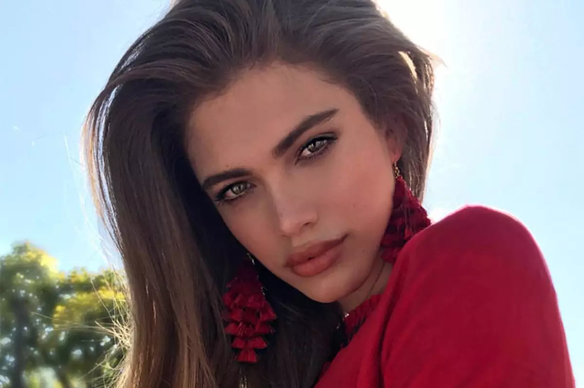 Eerste transgender model Victoria's Secret: wat we weten over Valentina Sampayo