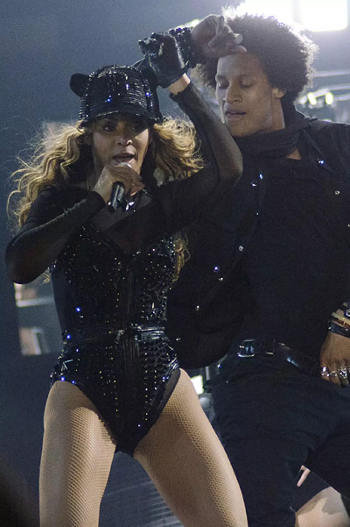 Beyonce beim ersten Konzert Frau. Carter World Tour.