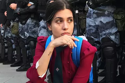 Nadezhda Tolokonnikova disse à voga americana sobre protestos na Rússia: "O principal método das autoridades - medo"