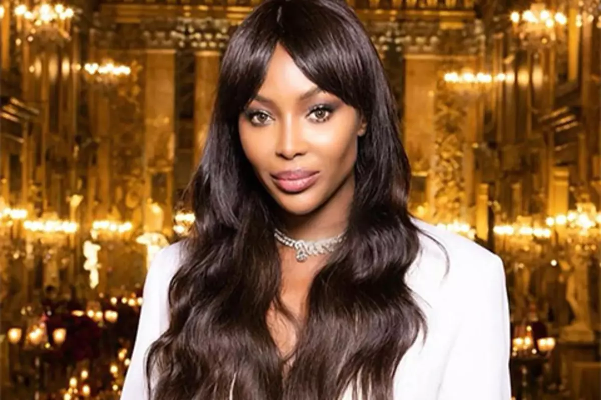 Naomi Campbell deu uma nova entrevista sobre racismo, família e sua imagem "mulher de pele escura zangada"