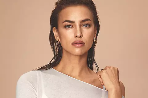 I-Irina Shayk ixelelwe malunga nengcebiso exabisekileyo ye-moms, ukuthatha-uthatha kwaye iwele ebomini kunye nesimo sabo seminyaka