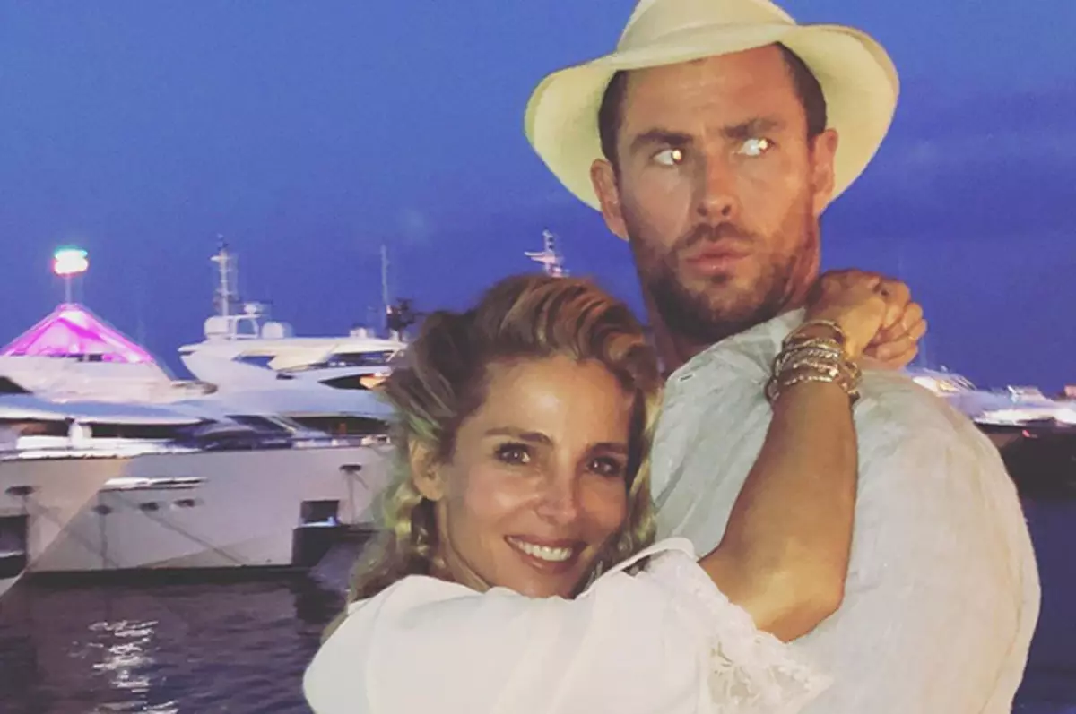 Elsa Pataka selebre anivèsè nesans li ak Chris Hemsworth, Matt Daimon ak madanm li nan ibiza