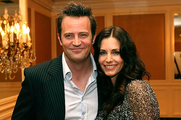 Monica ak Chandler anpil ane pita: Joint Episode Matthew Perry ak Courtney Cox