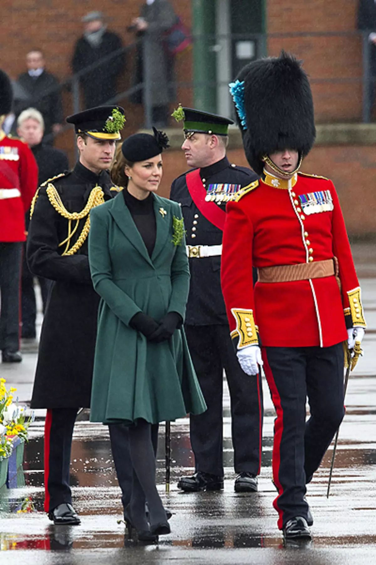 Umuganwa William na Duchess Cambridge kuri parade mu rwego rwo guha icyubahiro umunsi wa St. Patrick