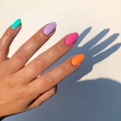 Yini i-manicure yokwenza kuleli hlobo: Imibono engama-23 ye- 