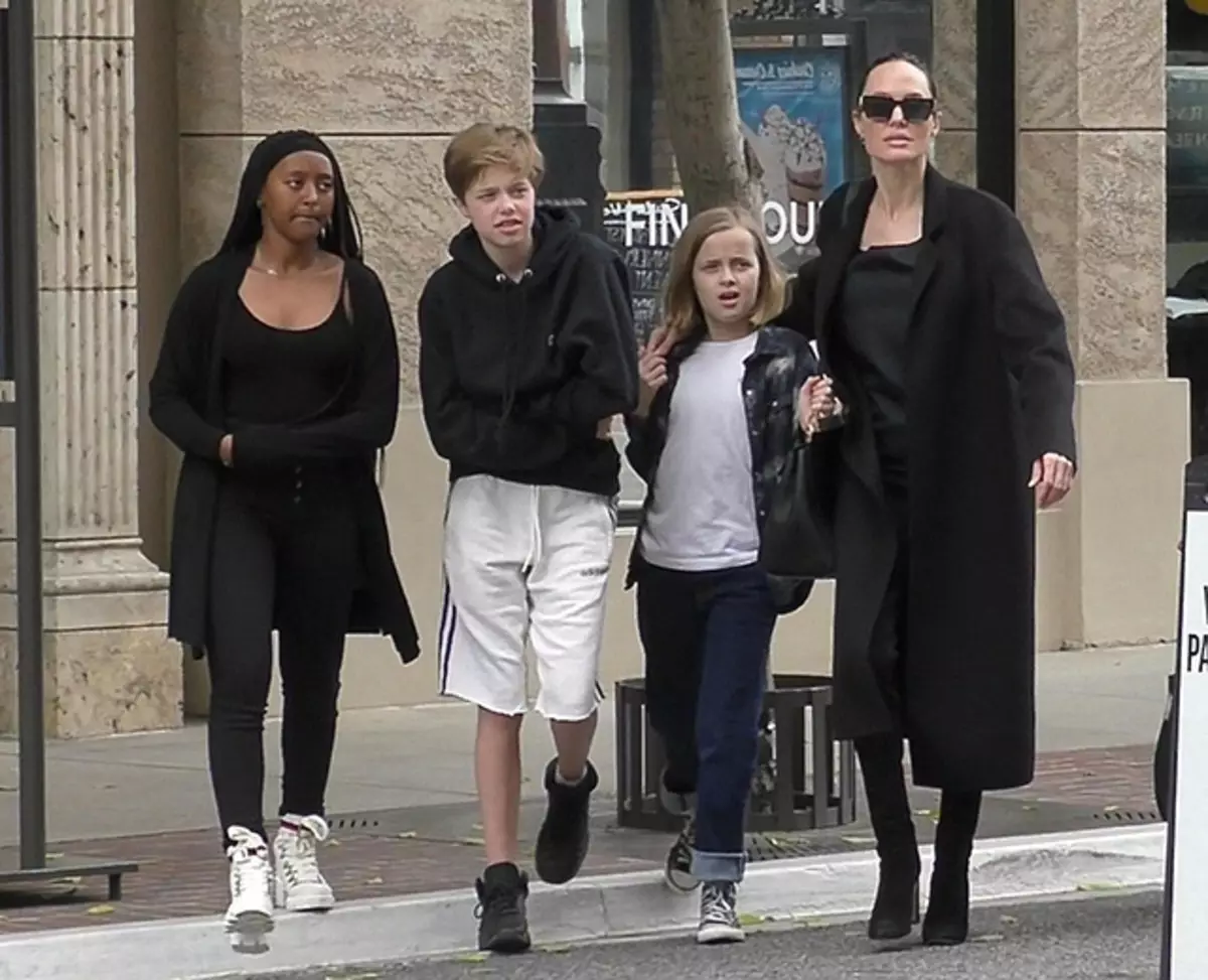 Zaxar, Shailo və Vivien Jolie Pitt və Angelina Jolie