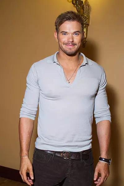 Kellan Lutz yn Moskou