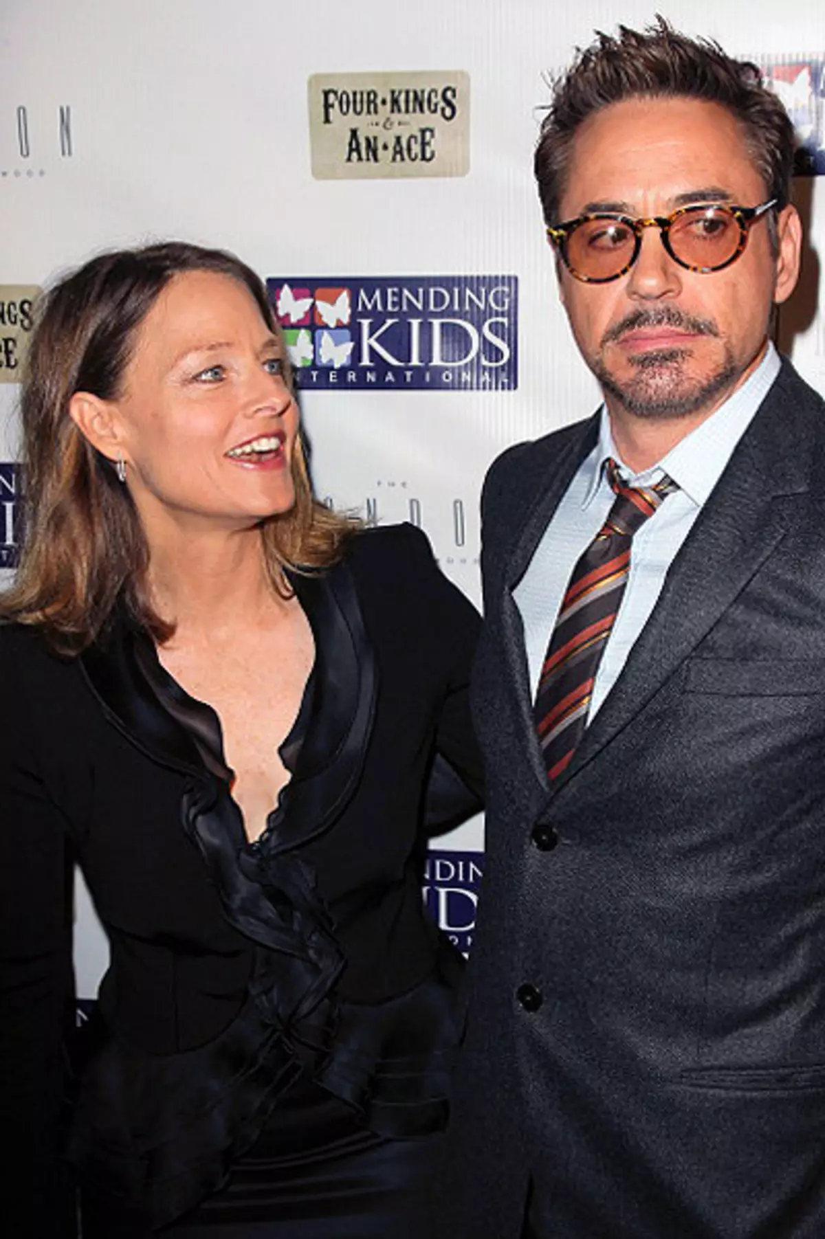 Jody Foster og Robert Downey Junior på Poker Charitable Tournament