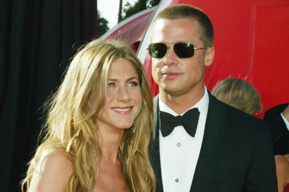 Brad Pitt je takođe bio: glumac je posetio zabavu 50. godišnjica Jennifer Aniston