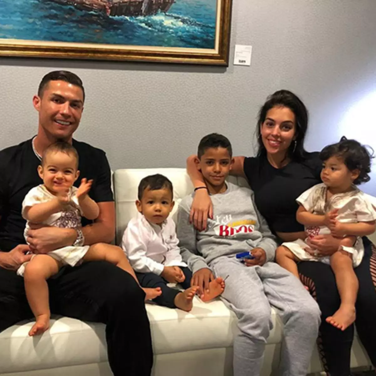 Cristiano Ronaldo və Georgina Rodriguez Uşaqları ilə