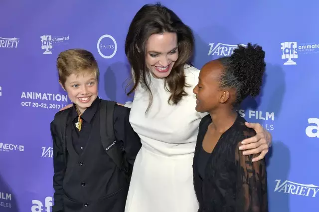 Angelina Jolie med Døtre Shailo og Zakhar