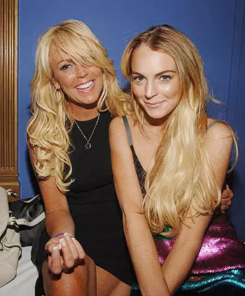 Mama Lindsay Lohan domaga się oficjalnego zakazu komunikacji Ojca Dziewczyny z Lilo