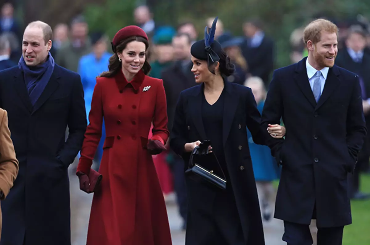 Kate Middleton, Megan Plant, Princes William e Harry Visitou o serviço de natal