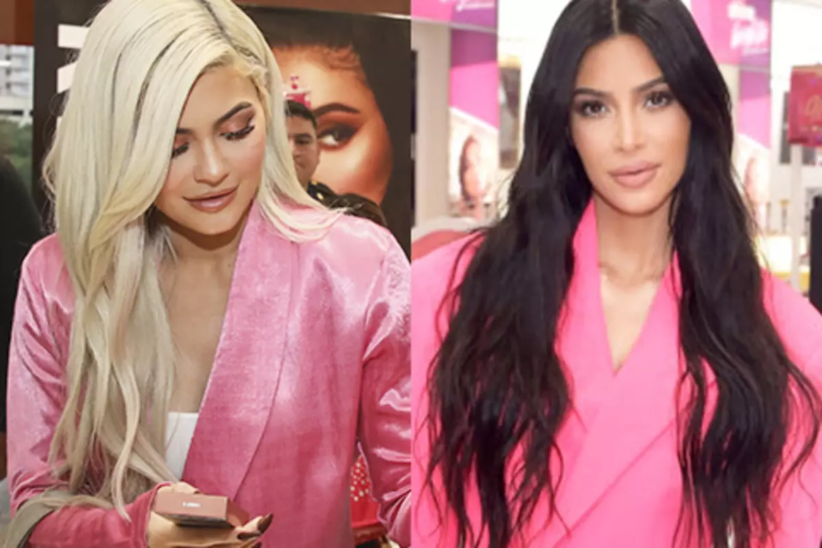 Kim Kardashian Opakovaný očarujúci obraz mladšej sestry Kylie Jenner