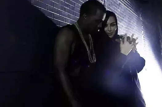 Hugs forts: Kanye West i Kim Kardashian en un nou vídeo 91447_3