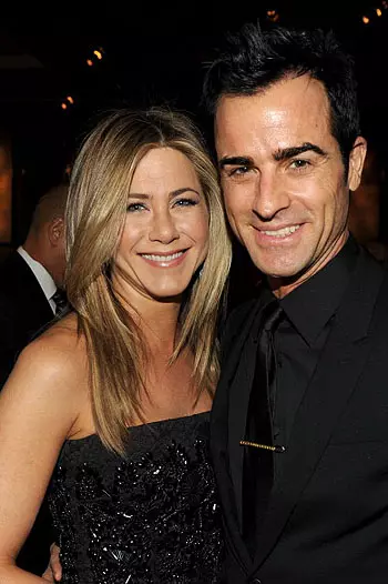 Justin Tera ແລະ Jennifer Aniston ໄດ້ເຂົ້າຮ່ວມ 91792_3