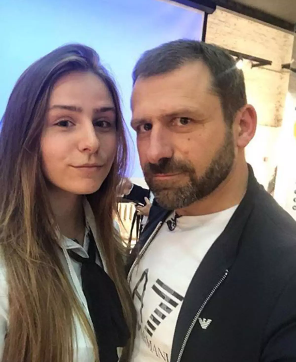 Polina Rybakova com pai