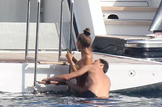 Magic fingers: Adrian Brody on the yacht in the San Tropez 96267_7