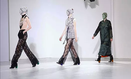 Chic. Kuvhunduka. Maison Martin Margiela Couture Kuunganidzwa